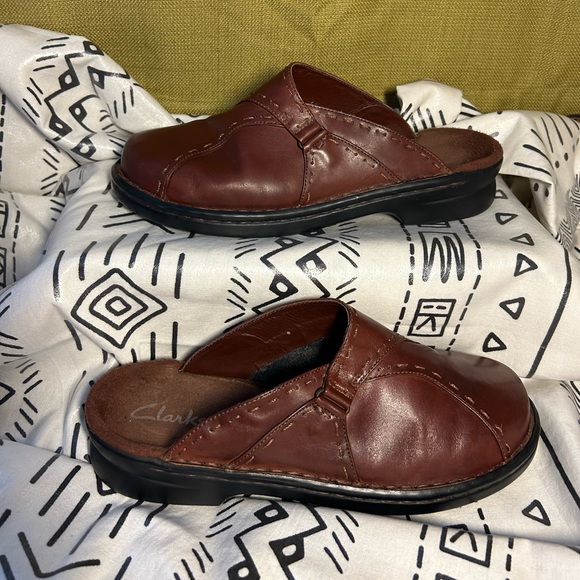 Clarks | Shoes | Clarks Leather Clogs | Poshmark